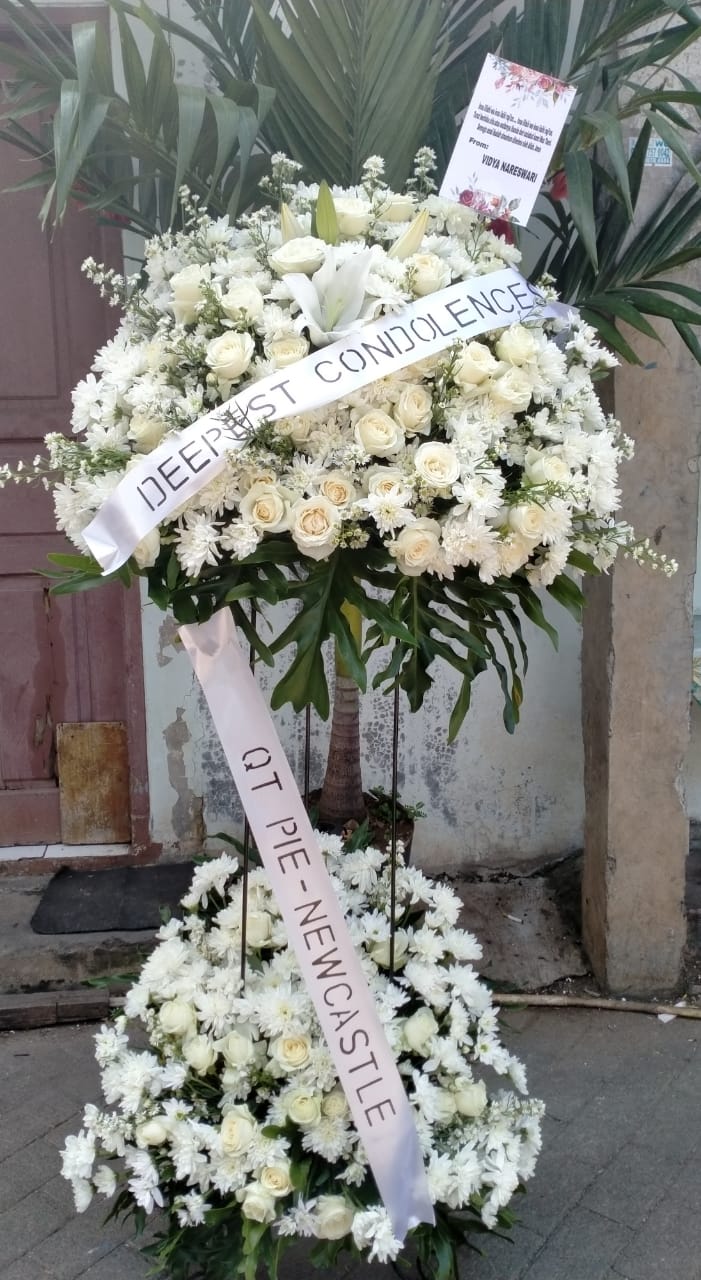 Standing Flower CF04 | Chika Florist