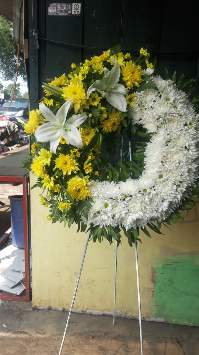 Standing Flower CF01 | Chika Florist